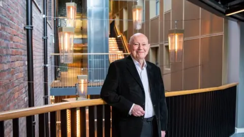 Knighthood for Opera North director Richard Mantle