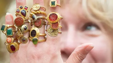 'Exceptional' ancient ring collection to be auctioned
