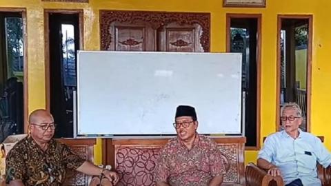 Kemendikbud tutup 23 perguruan tinggi swasta, bagaimana nasib mahasiswa? - BBC News Indonesia