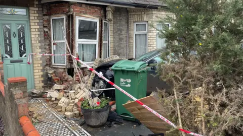 Ruth Perry looked in physical pain after Ofsted inspection, inquest hears