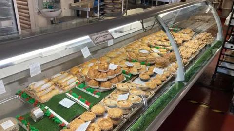 Bedworth bakery set to close after 70 years