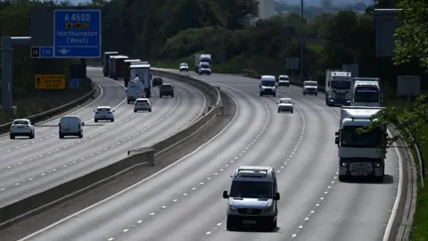 M1: New emergency areas to be installed on smart motorways