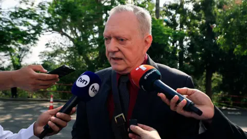 Panama Papers: Money laundering trial of 27 defendants begins