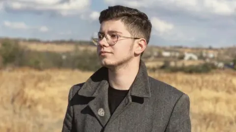 Ukraine: Edinburgh project supports young Ukrainian writers