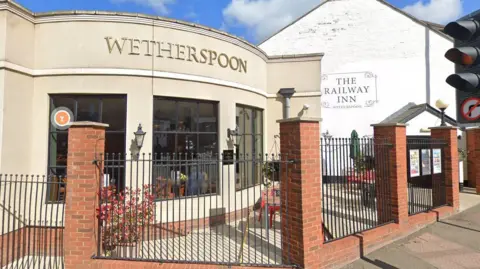 Man receives life-changing injuries in Rushden pub stab attack