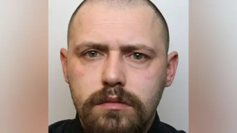 Man who impersonated police officer in Wiltshire sentenced