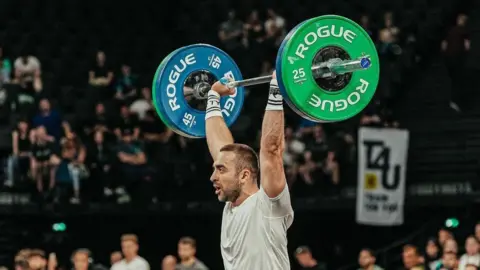 CrossFit Games: Lazar Dukic dies competing in swim in Texas