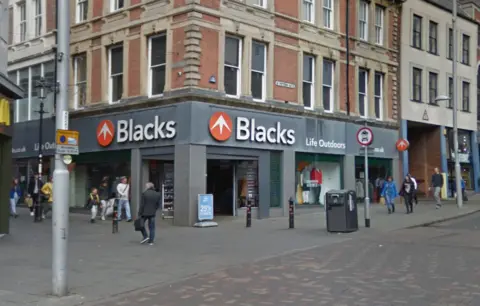 Serial thief jailed and banned from Nottingham city centre