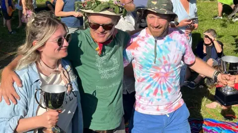 Nettle Eating: New record declared at world championships