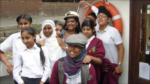 Learning aboard the floating classroom - BBC News