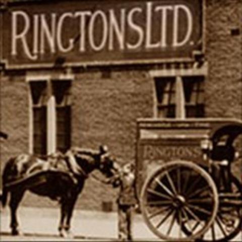 Ringtons Tea delivery man saves Gateshead pensioner - BBC News