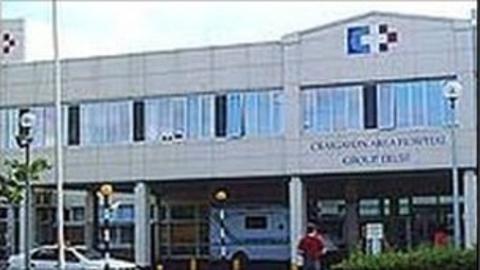 TB fears in Craigavon Area Hospital - BBC News