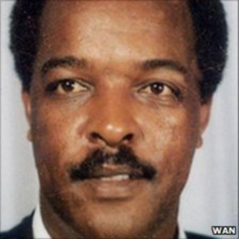 Jailed Eritrean journalist wins press freedom award - BBC News