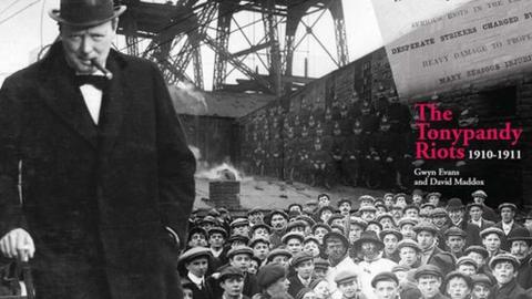 Rhondda marks 100th anniversary of Tonypandy Riots - BBC News
