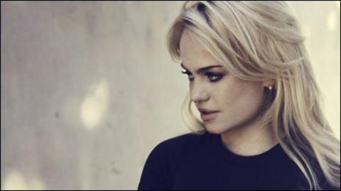 Duffy returns to limelight after two year hiatus - BBC News