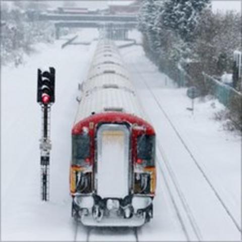 Snow causes more transport disruption across England - BBC News
