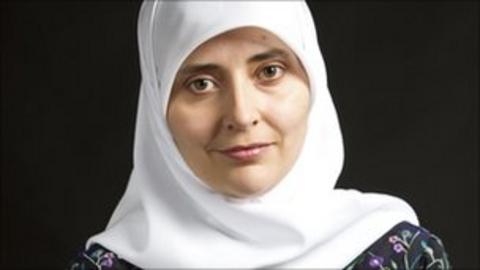 Converting to Islam - the white Britons becoming Muslims - BBC News