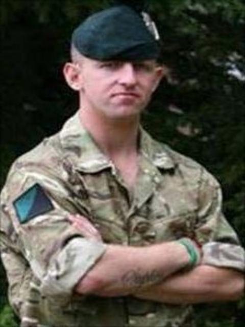 Banbridge soldier L/Cpl Stephen McKee tributes paid - BBC News