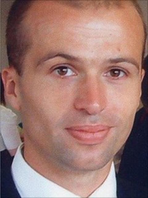 MI6 officer 'possibly poisoned or asphyxiated' - BBC News