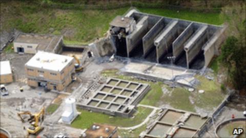 Two workers in Tennessee sewage tank wall collapse - BBC News