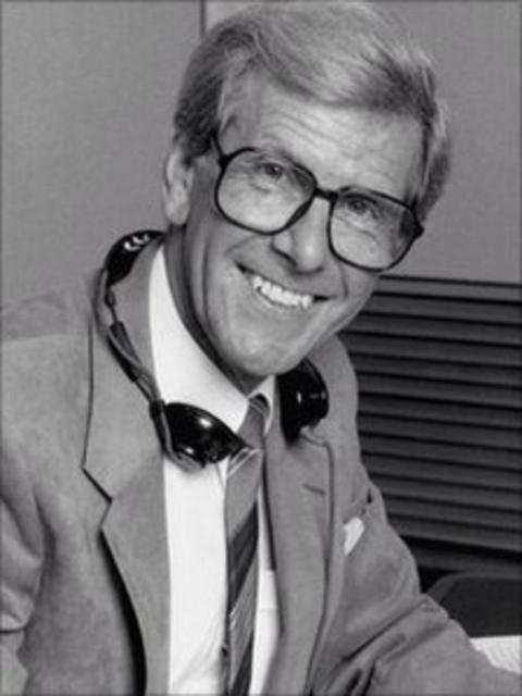 Obituary: Bob Holness - BBC News