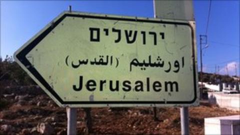 Israel-Palestinian conflict writ large on road signs - BBC News