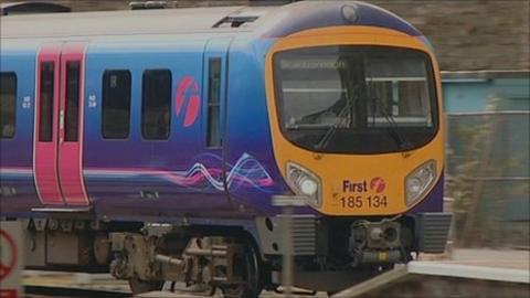 New northern rail franchises 'must scrap Pacer trains' - BBC News