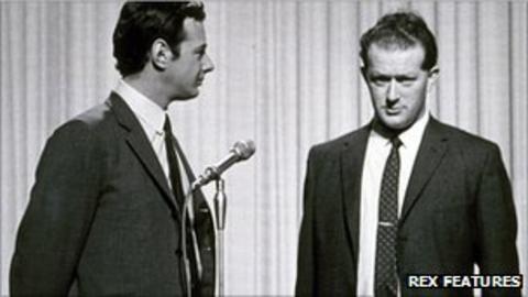 When The Beatles met Elvis Presley - BBC News
