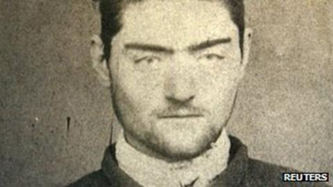 Letter reveals Australian outlaw Ned Kelly's last stand - BBC News