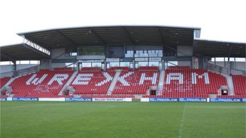 Rugby League World Cup 2013 games for Wrexham and Neath - BBC News