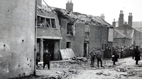 The 'silent Zeppelin raid' that killed 32 people in London - BBC News