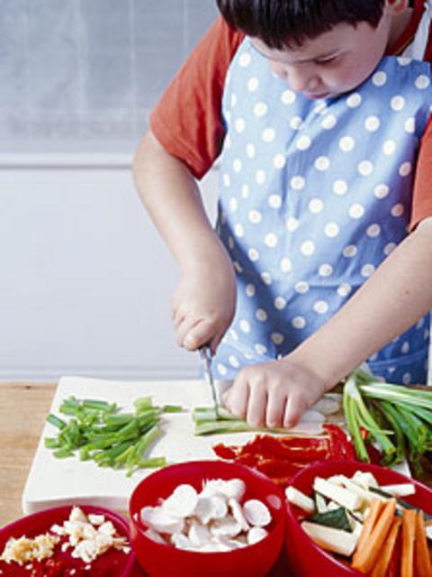 Why cooking skills are the key to healthy eating - BBC News