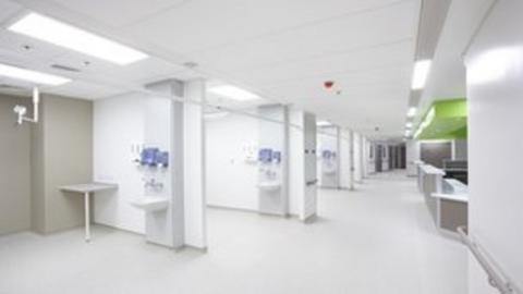 New £650m Royal London Hospital opens in Whitechapel - BBC News