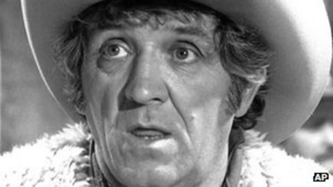 US sitcom actor George 'Goober Pyle' Lindsey dies - BBC News