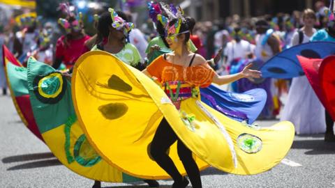 Manchester Day: Parade returns after two-year absence - BBC News