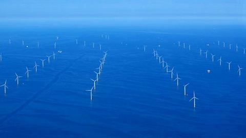 Walney £1bn offshore wind farm is world's largest - BBC News