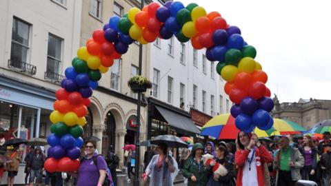 Thousands make Bristol Pride 'one of the largest' in UK - BBC News