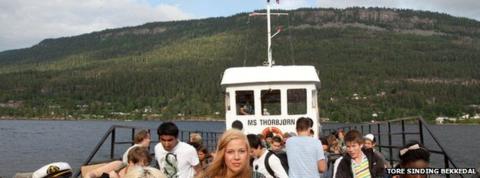 Norway attack survivor's need to reclaim massacre island - BBC News