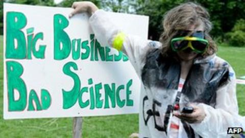 Geoengineering: Risks and benefits - BBC News