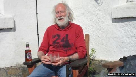 Terry Nutkins was 'a natural communicator' - BBC News