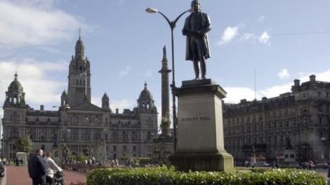 George Square set for £15m revamp ahead of 2014 Games - BBC News