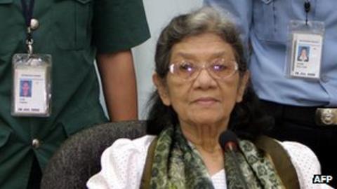 Khmer Rouge ex-minister Ieng Thirith released - BBC News