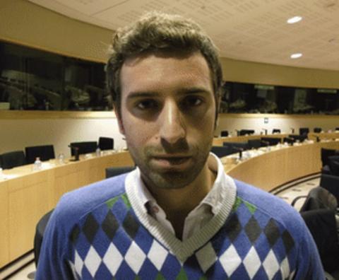 Voices: How Europe's media report euro crisis - BBC News