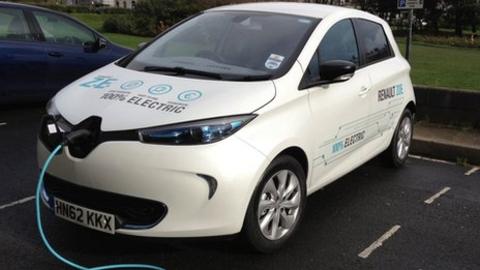 Electric Zoe steals the show - BBC News