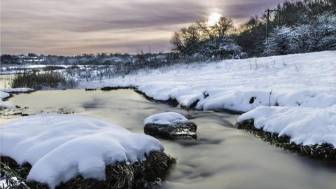 Your pictures of snow in the UK - BBC Weather