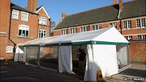 Richard III dig: Leicester plans to build on king - BBC News