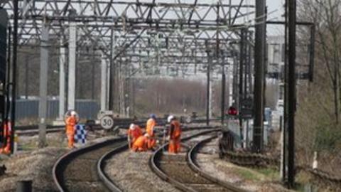 Training call over rail security by transport committee - BBC News