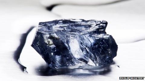 Mining company in South Africa finds rare blue diamond - BBC News