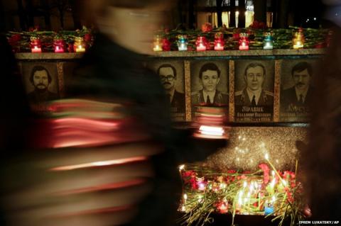 Day in pictures: 26 April 2013 - BBC News