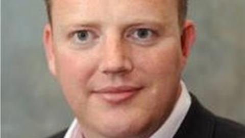 Conservatives re-elect Mark Hawthorne as group leader - BBC News